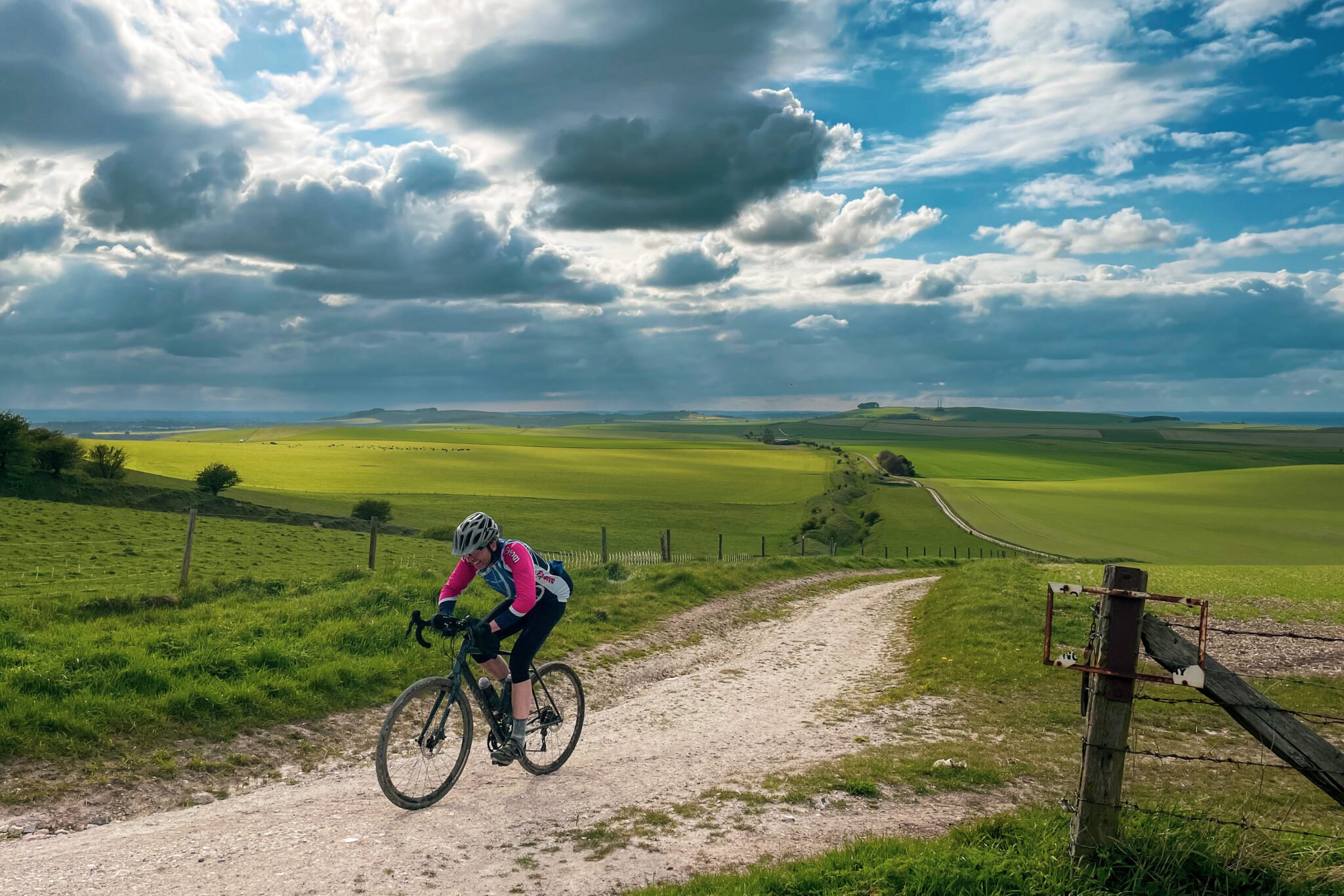 The White Horse Round – A 117 mile gravel cycling route in Wiltshire